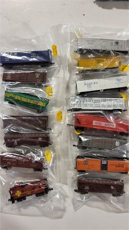 Events Viewbid - Lot of 27 N Scale Model Trains